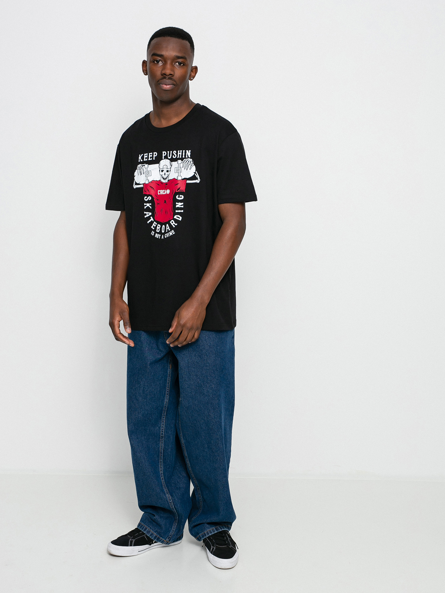 T-shirt Circa Keep Pushin - czarny (black)