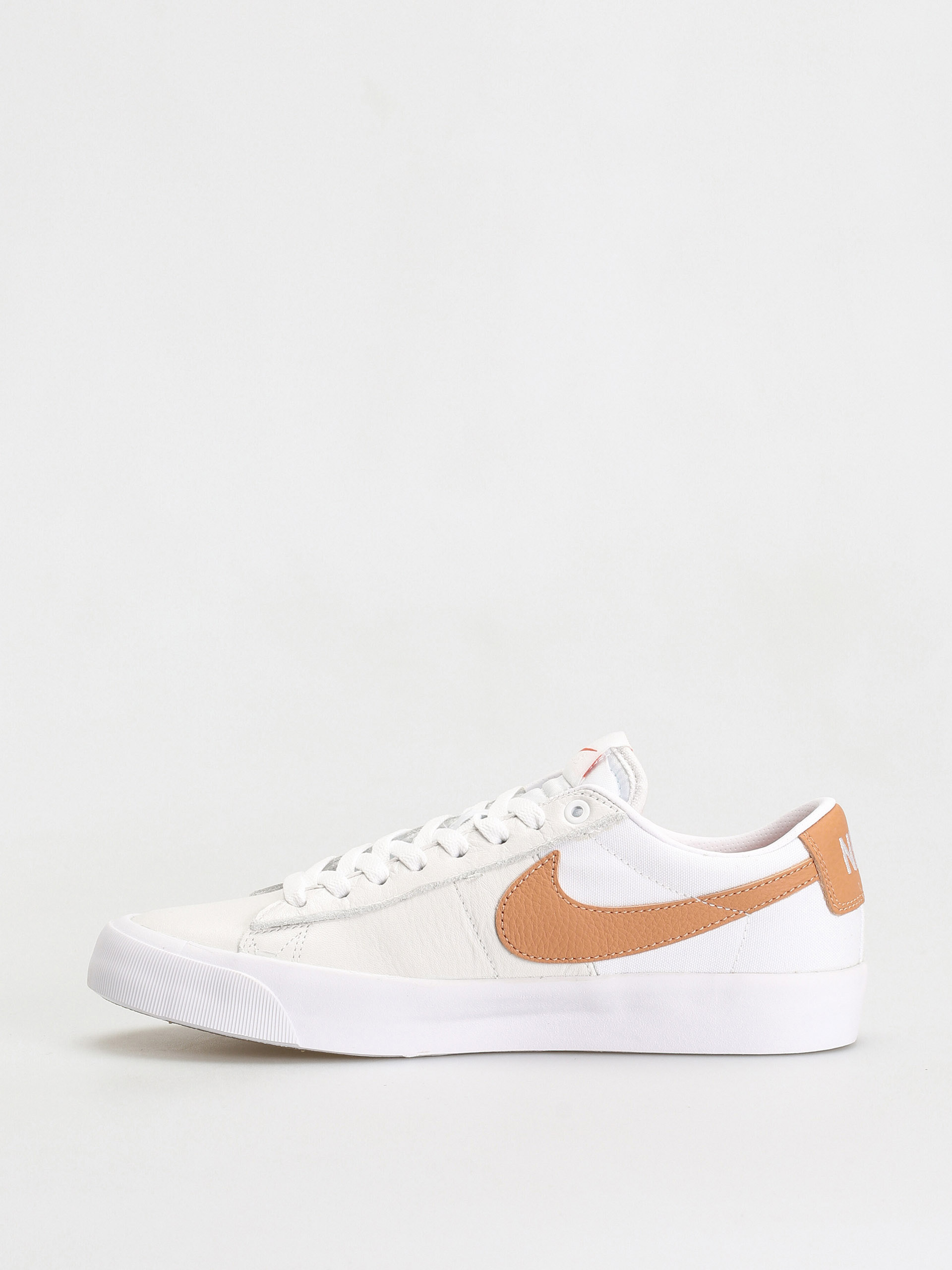 Buty Nike SB Zoom Blazer Low Pro Gt Iso (white/lt cognac white lt cognac)