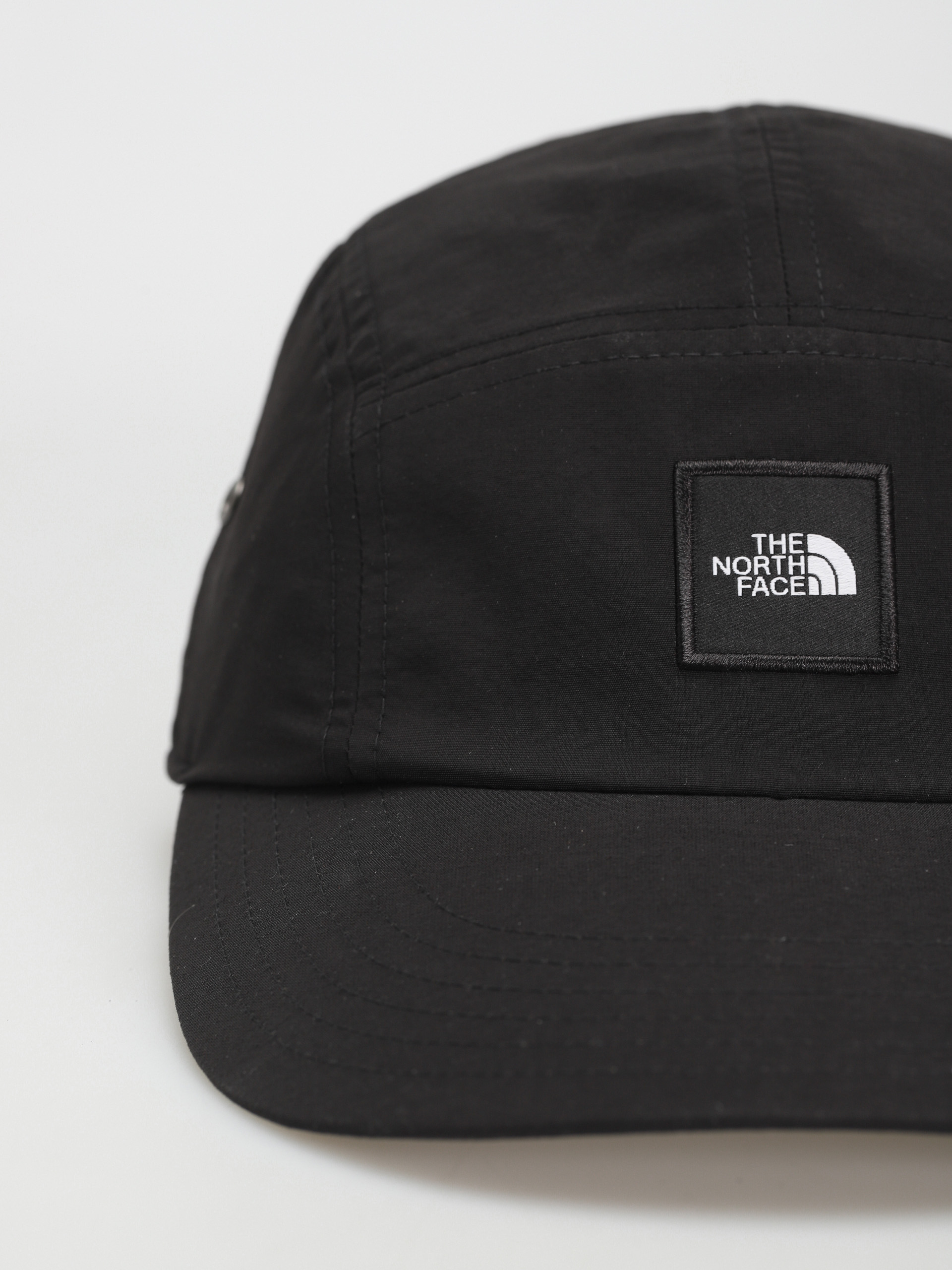 The North Face Шапка с козирка Explore (tnf black)