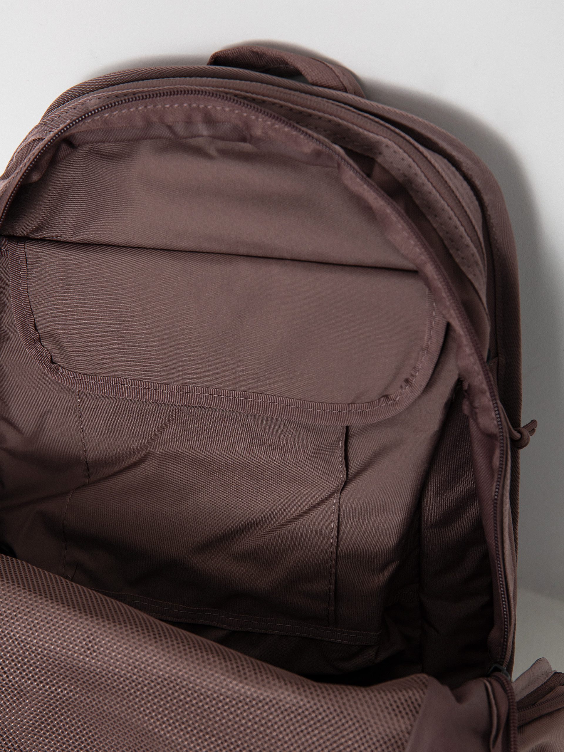 Plecak Nike SB RPM (plum eclipse/plum eclipse/anthracite)